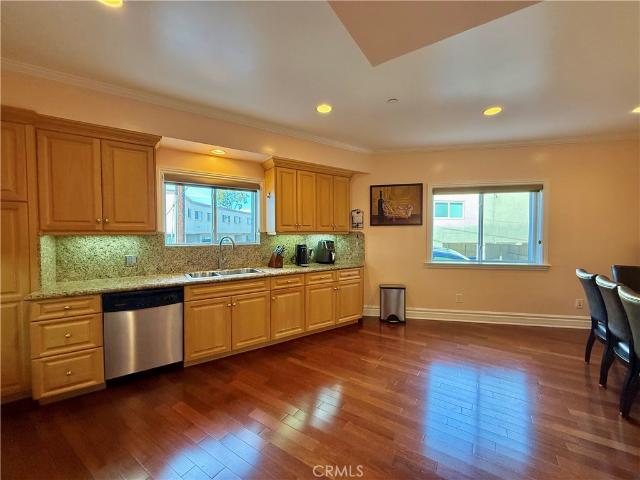 11989 Laurelwood Drive 1