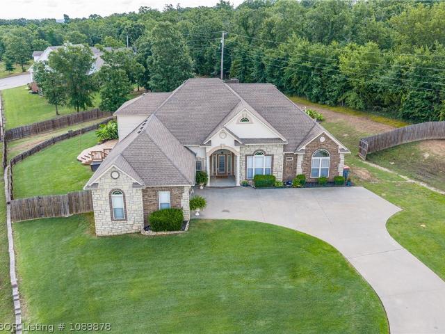 1198 Highland Circle