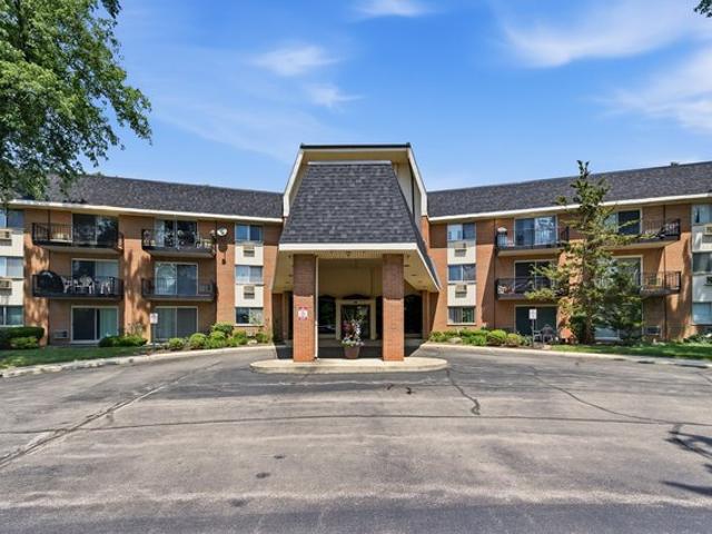 1198 Royal Glen Dr Apt 126, Glen Ellyn, IL 60137