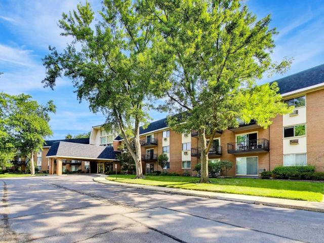 1198 Royal Glen Drive # 114B
