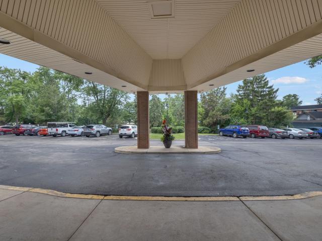 1198 Royal Glen Drive # 221