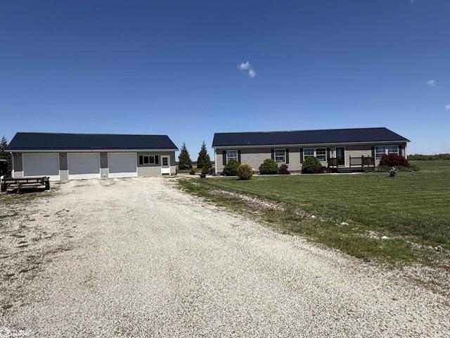 11990 th St, Mediapolis, IA 52637