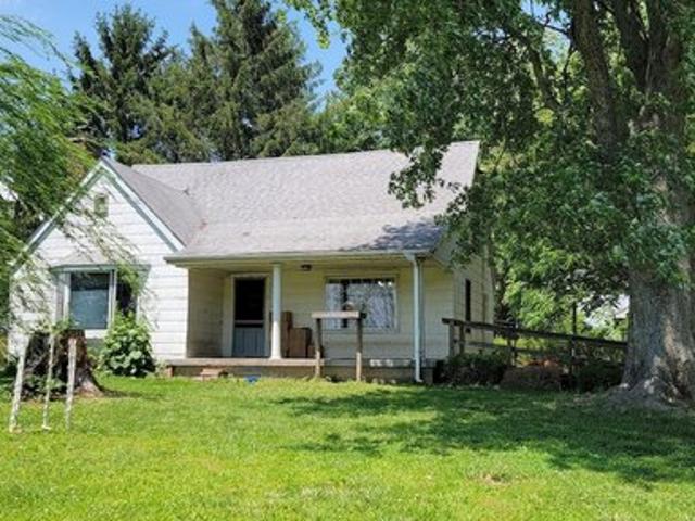 11994 W 400 N, Linton, IN 47441
