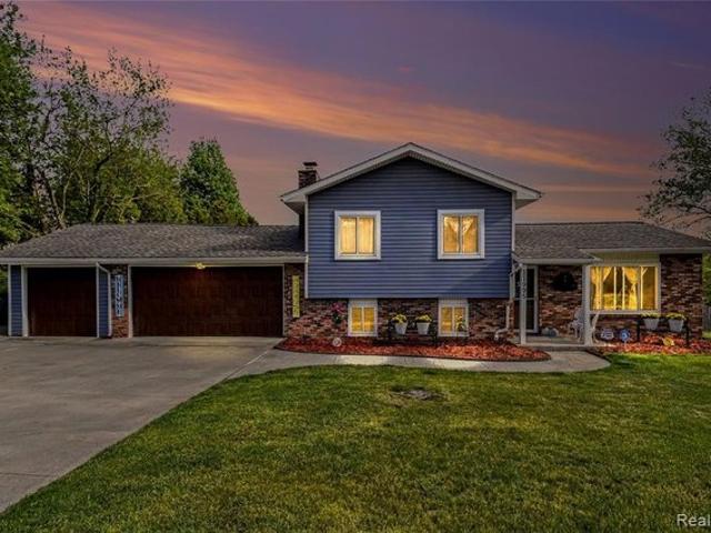 11995 Davisburg Rd, Springfield Township, MI 48350