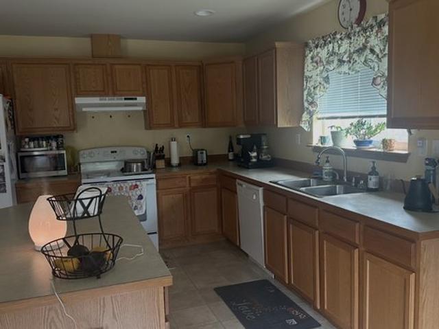 1199 NW Redwing Dr, Oak Harbor, WA 98277