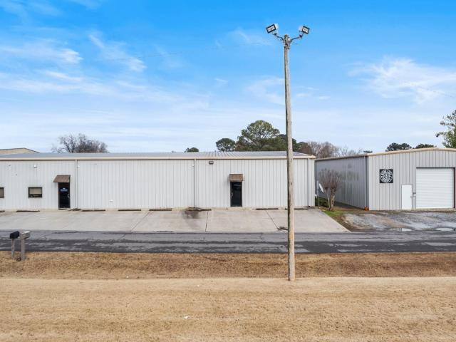 1199 Chesnut Bypass