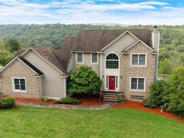 1199 Evergreen Valley Dr, Oneida, NY 13421