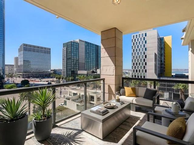 1199 Pacific Hwy Unit 704, San Diego, CA 92101
