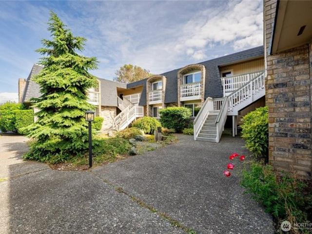1199 SE 9th Ave Apt 204, Oak Harbor, WA 98277