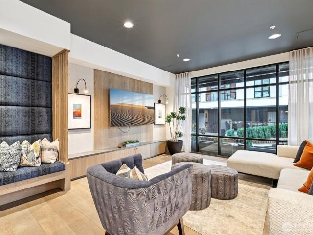 11903 NE 128th St, Unit 320, Kirkland, WA 98034 | MLS #2478