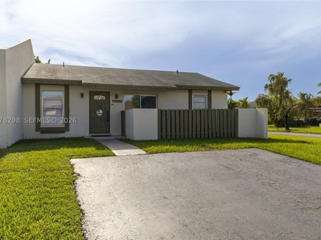 11900 SW 110th Street Cir E, Miami, FL 33186