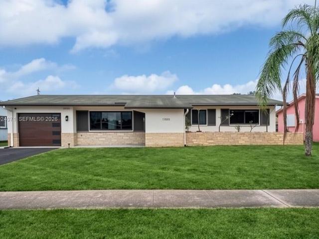 11901 NW 23rd St, Pembroke Pines, FL 33026
