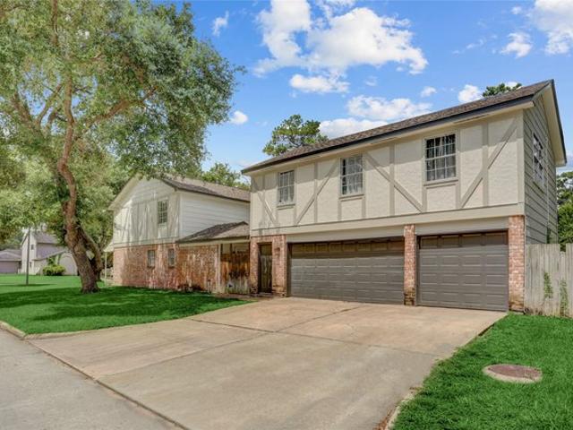 11902 Fawnview Dr, Houston, TX 77070
