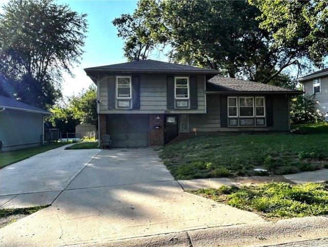 11902 Fremont Ave, Grandview, MO 64030