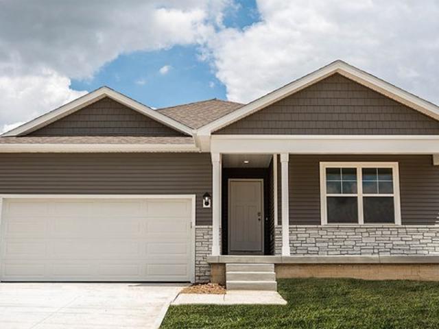 11902 S 107th St, Papillion, NE 68046