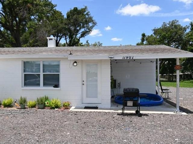 11907 Frontage Rd, Dade City, FL 33525