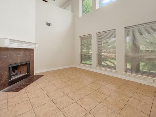 11904 Quassia Dr