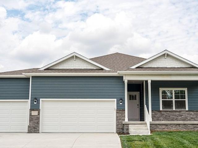11904 S 107th Ave, Papillion, NE 68046