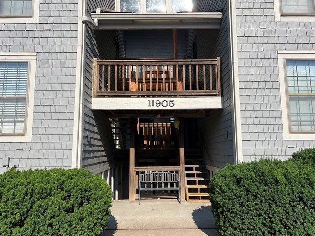 11905 W 58th Ter Apt E, Shawnee, KS 66216