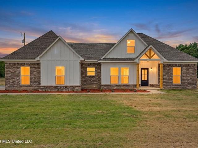 11905 Eason Farm Rd, Byhalia, MS 38611