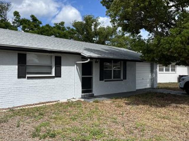 11905 Meadow Dr, Port Richey, FL 34668