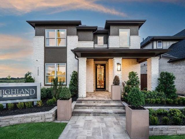 11906 Perch Dr, Mont Belvieu, TX 77523