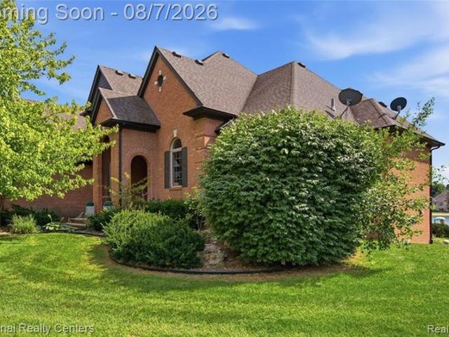 11908 Cedarwood Dr, Shelby Township, MI 48315