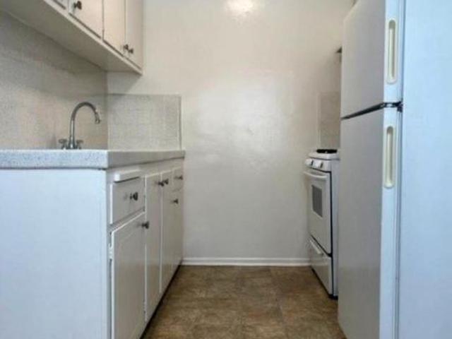 11908 Kiowa Avenue, 1 Bedroom Apartment for Rent at 11908 Kiowa Ave, Los Angeles, CA 90049 Brentwood