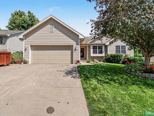 11909 N 159th St, Bennington, NE 68007