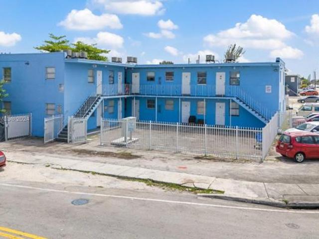 1190 NW 67th St, Miami, FL 33150