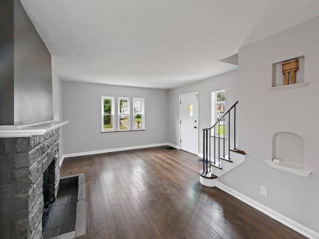 1190 N Lynnebrook Drive