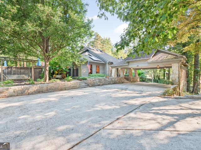 1190 Brookside Drive NE