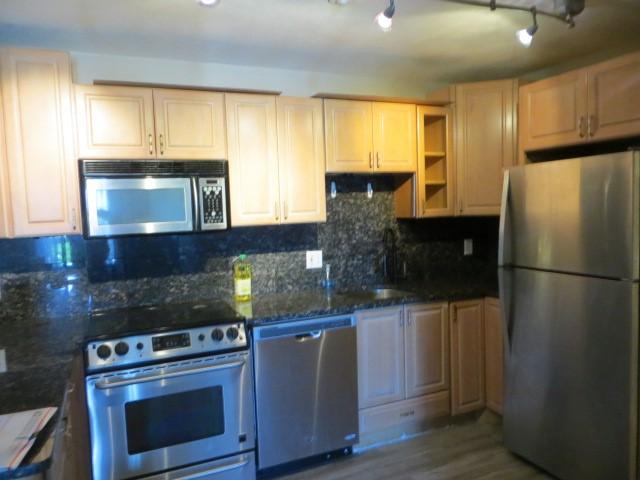 1190 CHARLES Street 63