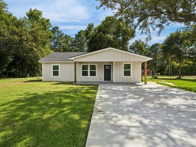 1190 County Road 146, Alvin, TX 77511