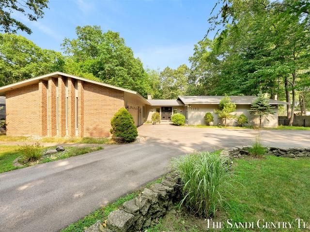 1190 Harbor Point Drive