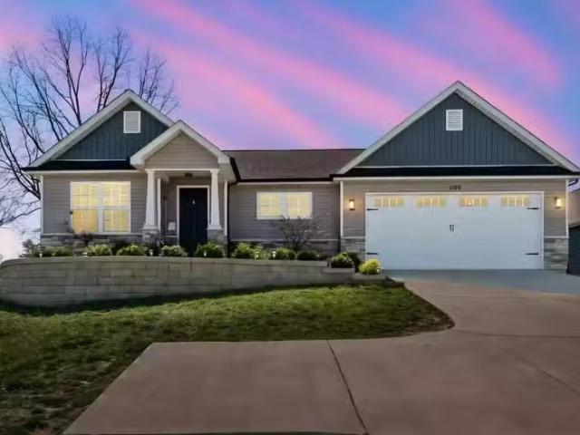 1190 Horan Dr, Fenton, MO 63026 MLS 25014745