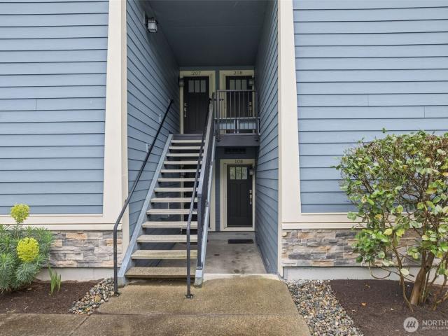 1190 rd Avenue NE # B 108