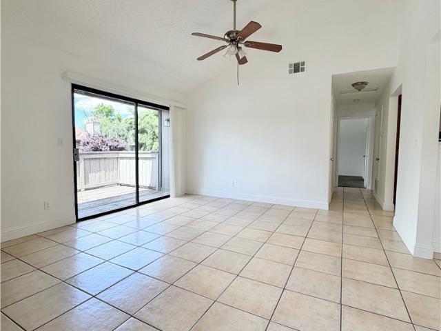 1190 S Winery Avenue 289