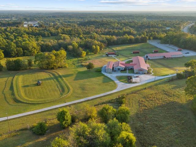 1190 W Ellington Pkwy