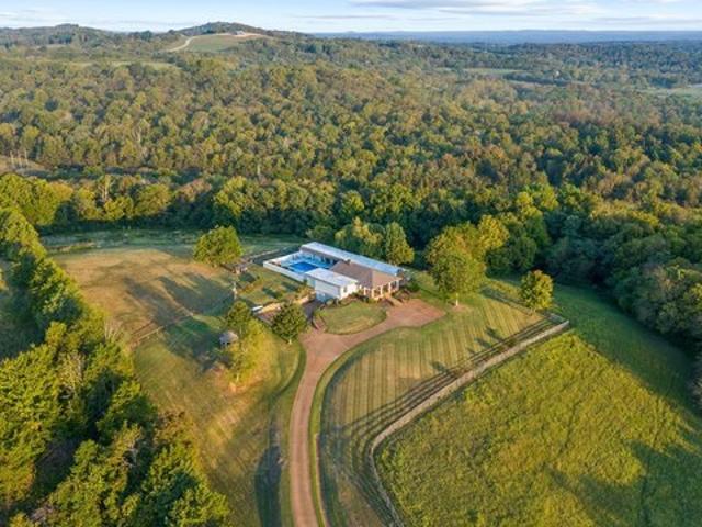 1190 W Ellington Pkwy, Lewisburg, TN 37091