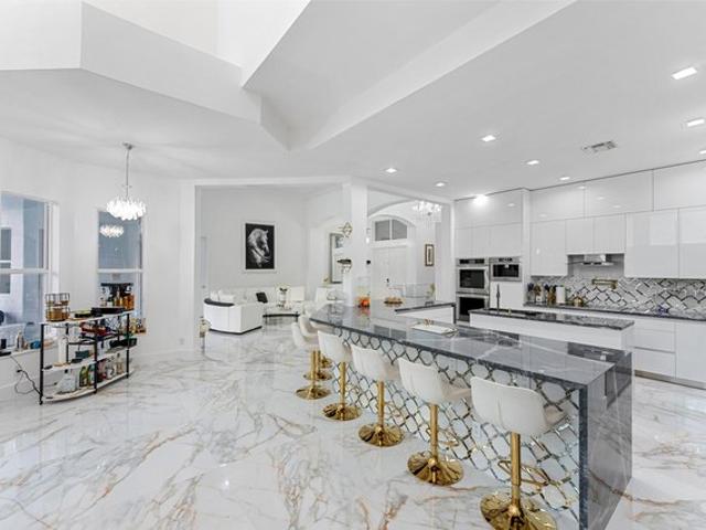11910 Osprey Point Cir, Wellington, FL 33449