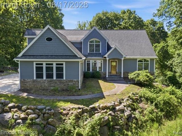 11910 Scott Rd, Springfield Township, MI 48350