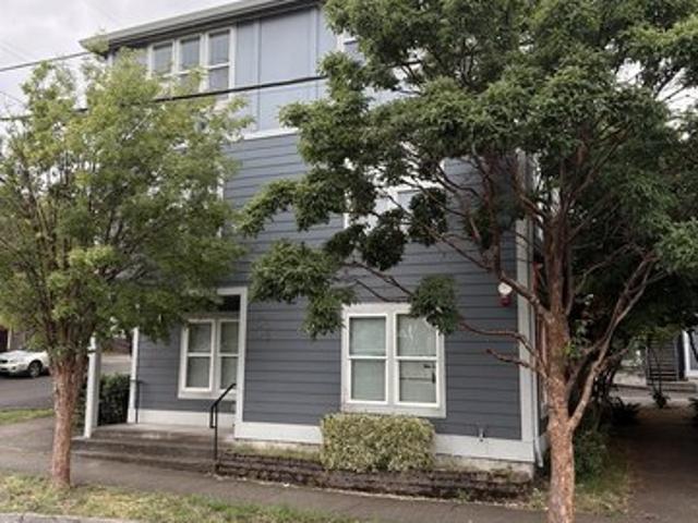 11911 SE Ash St Unit 10, Portland, OR 97216