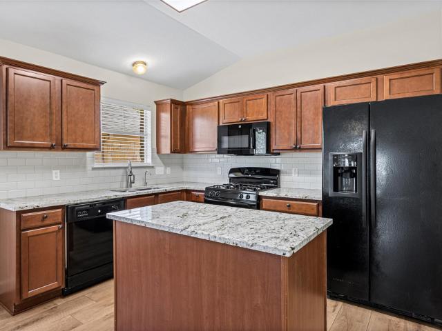 11917 Buzz Schneider Ln