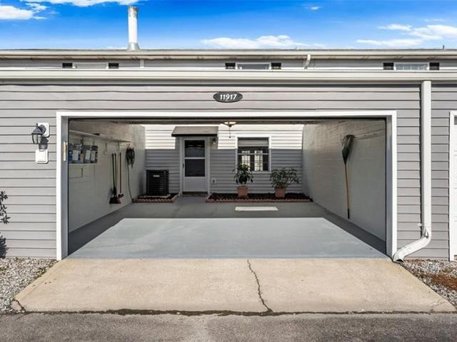 11917 Congressional Dr, Tampa, FL 33626