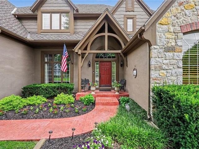 11919 W 139th Ter, Overland Park, KS 66221