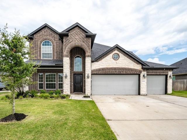 11919 Champions Forest Dr, Mont Belvieu, TX 77523