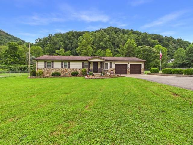 1191 Fields Creek Rd, Winifrede, WV 25214