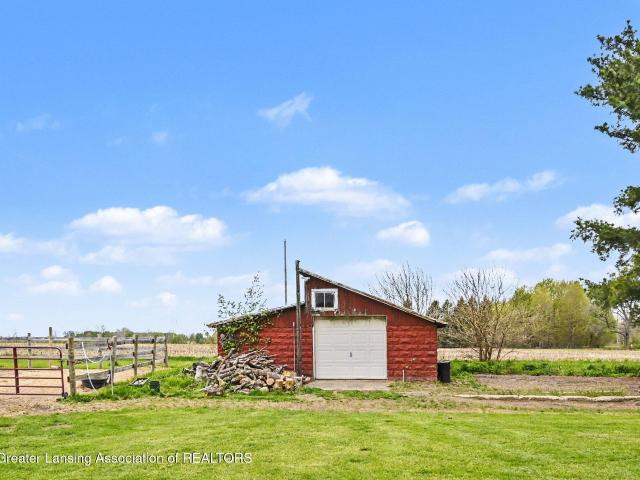 1191 W Dexter Trail