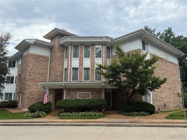11920 Old Ballas Rd Apt 101, Creve Coeur, MO 63141